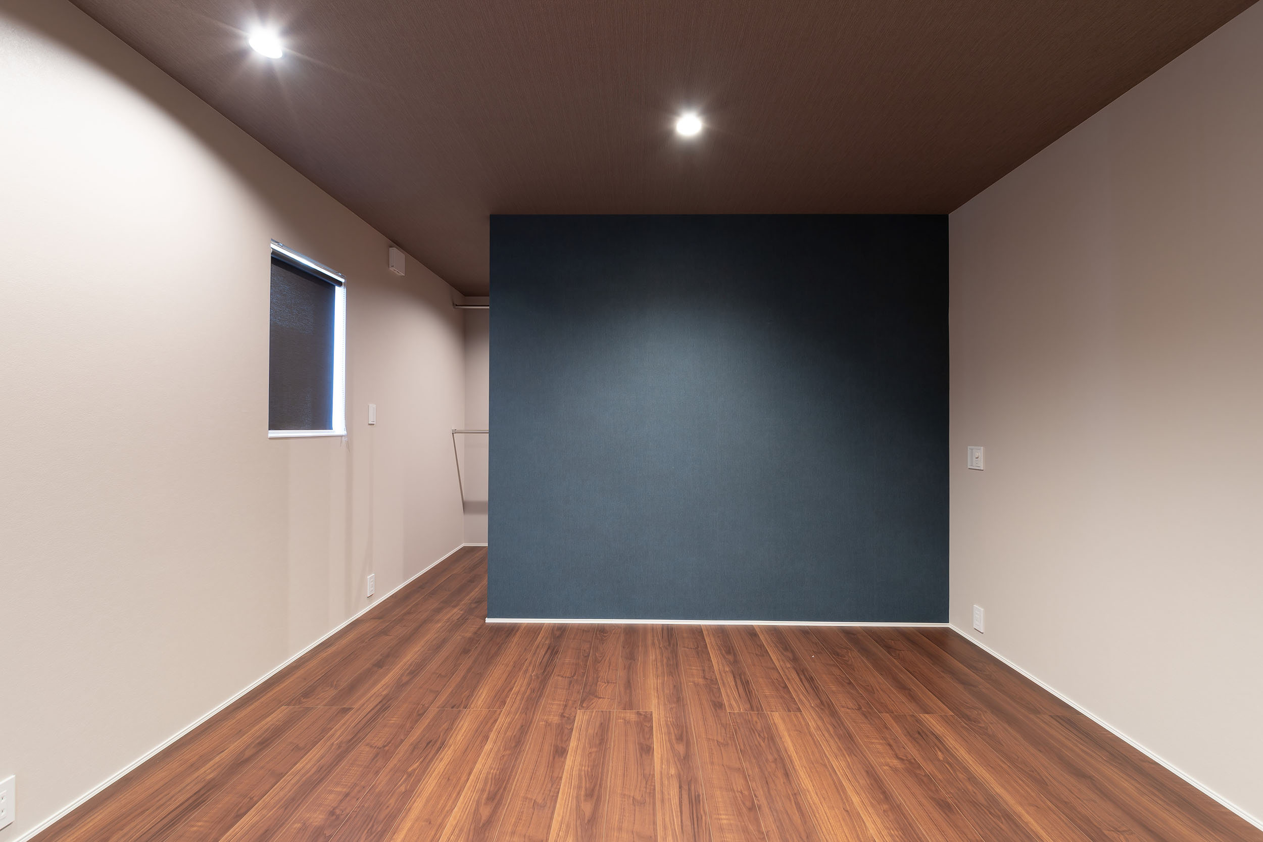 D2_059 | 株式会社一家